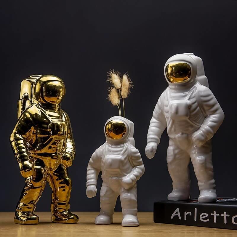 Statua dell'astronauta | Statua dell'Omega– Omega Statue